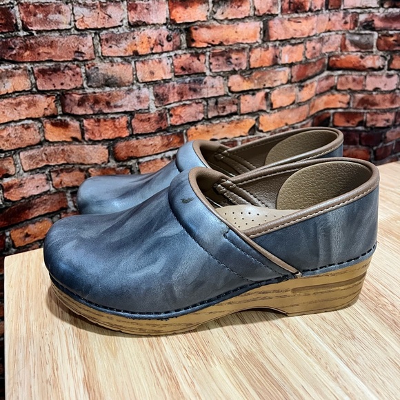 Dansko | Shoes | Denim Dansko Pro Honey Clogs Burnished Blue Milled ...